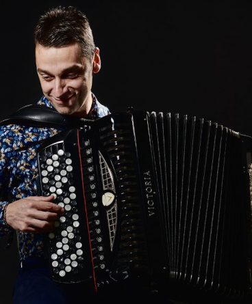 Come si costruisce una fisarmonica: il mantice - Strumenti&Musica Magazine